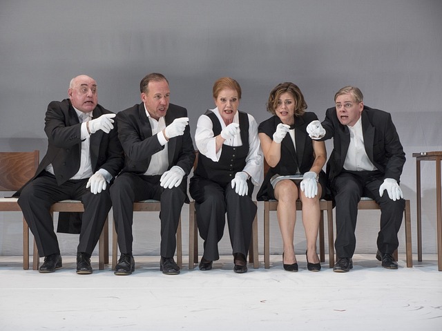 Berliner Ensemble: Kritik von "Die Griechen" – Manfred Karge